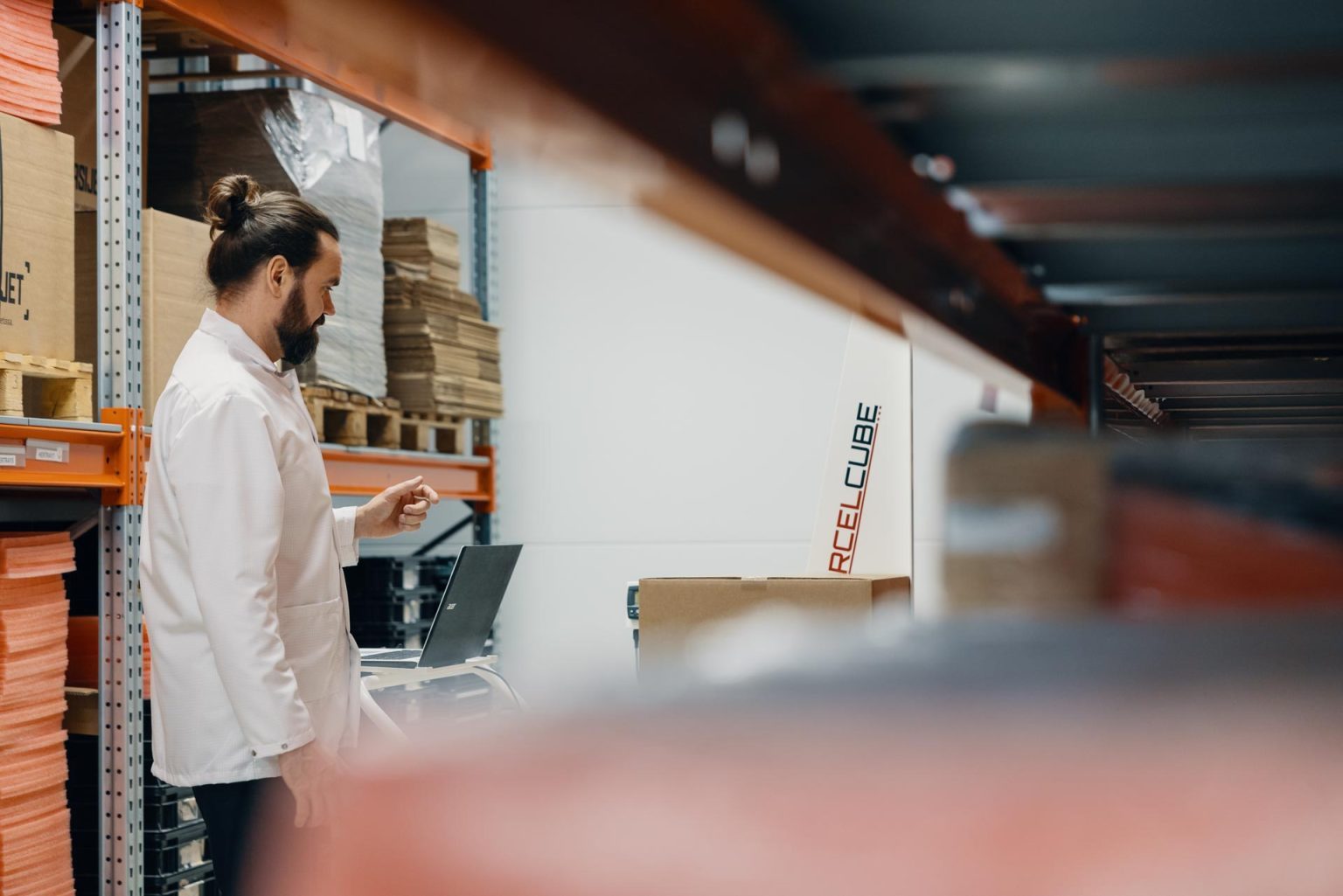 Download manuals and get support for Parcelcube